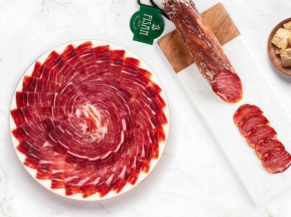 Cómo presentar tablas de embutidos de forma original | FISAN